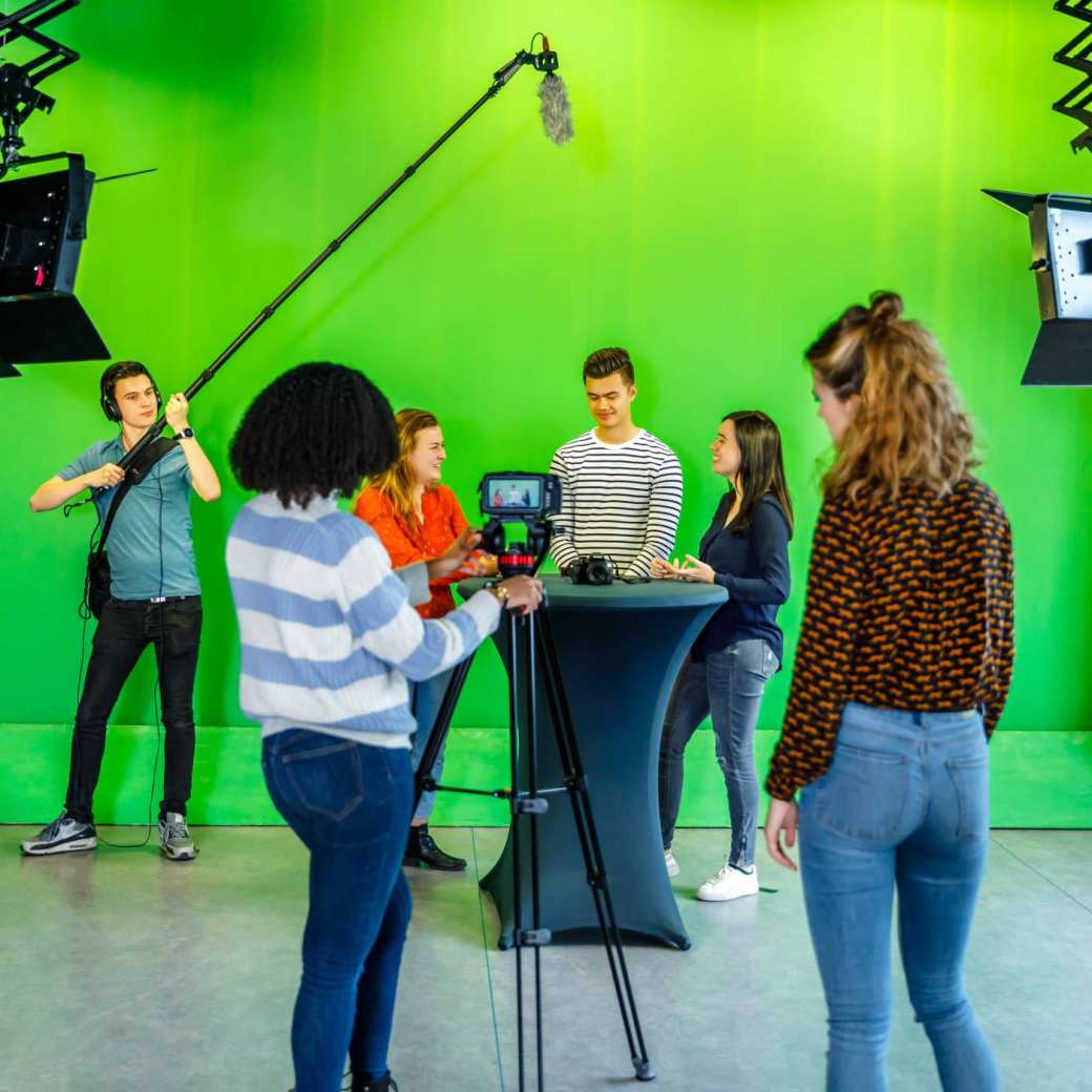 Create a High-End Video Game exchange program: how to apply