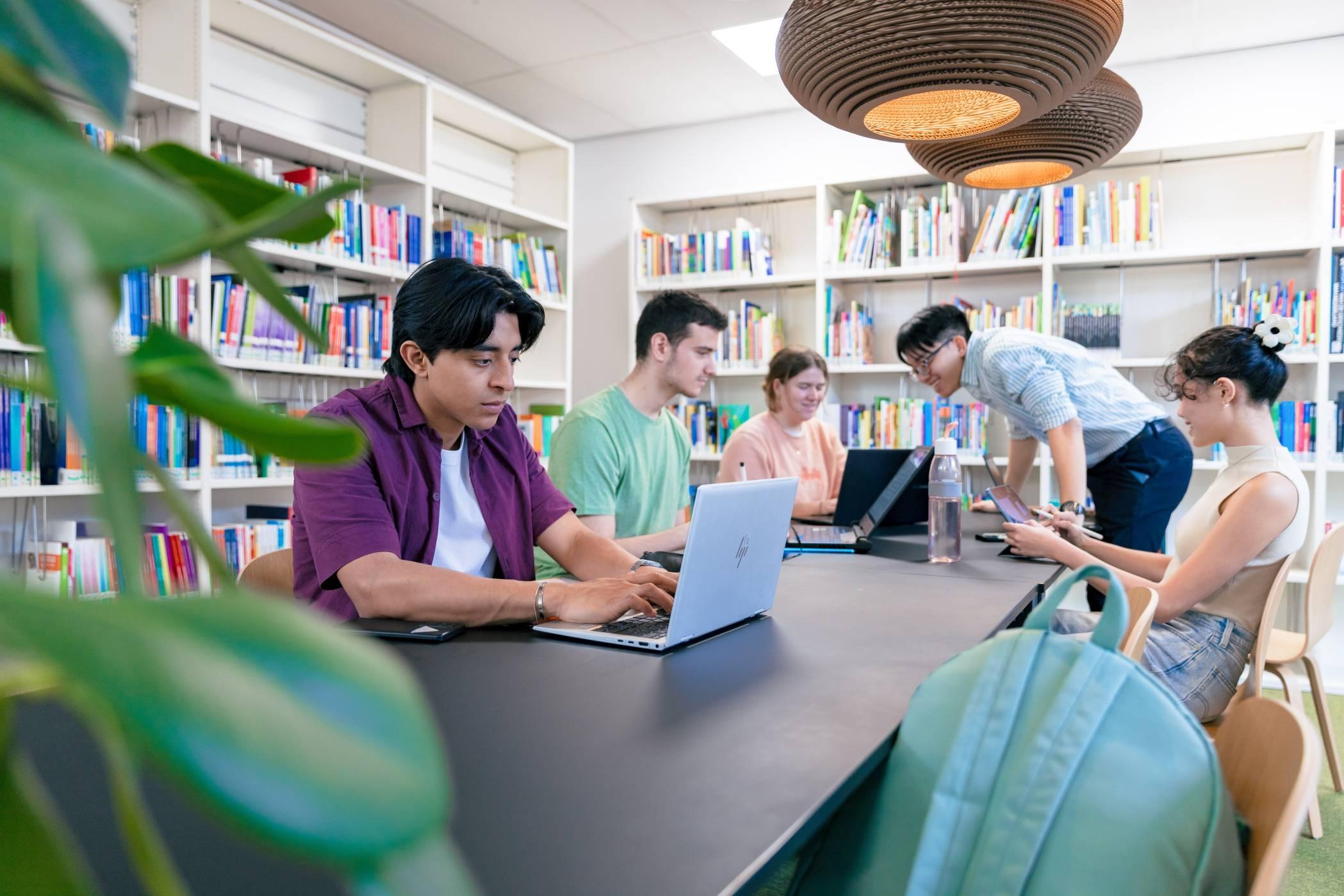 Open up new horizons - HAN University of Applied Sciences